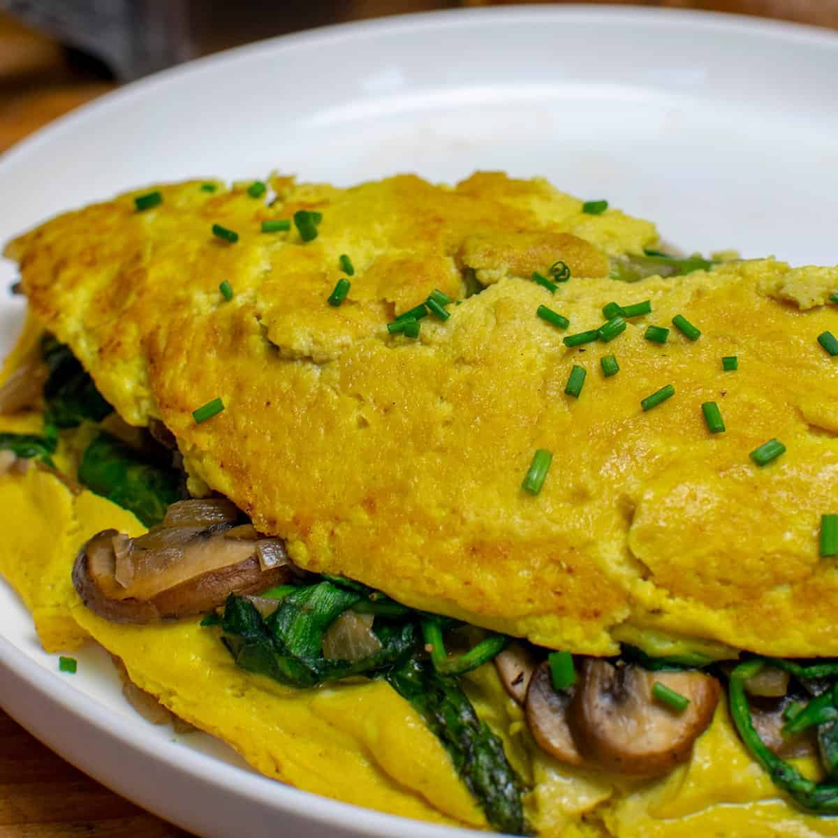 Vegan Omelette with mushromms and spinach - Vegan Punks