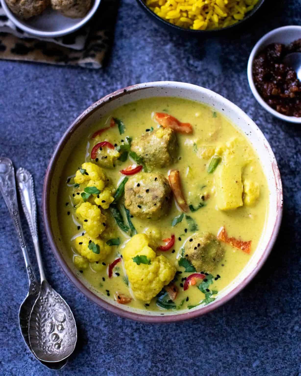 Falafel Curry With a Creamy Korma Sauce - Vegan Punks