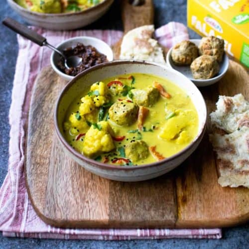 Falafel Curry With a Creamy Korma Sauce - Vegan Punks