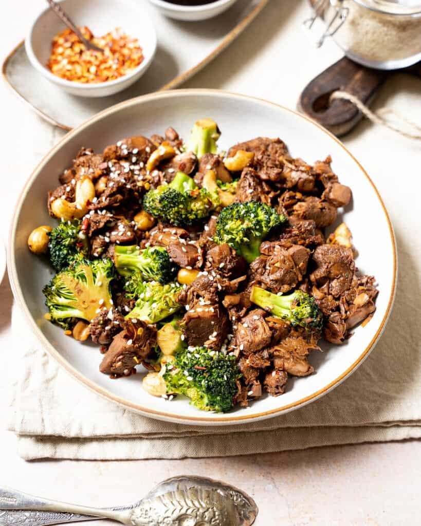 Chinese Jackfruit Stir Fry (Vegan Beef and Broccoli) - Vegan Punks