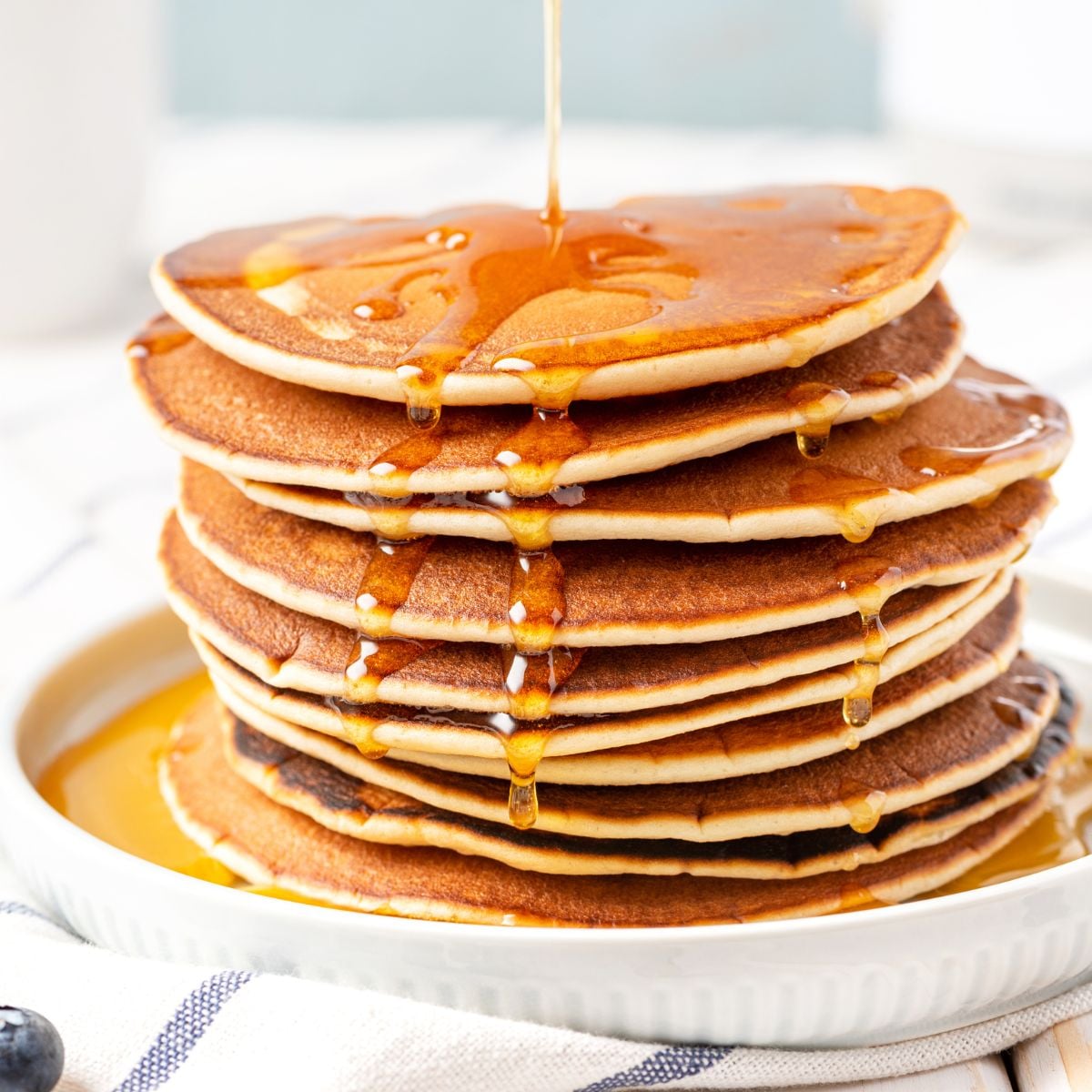 The 7 Best Maple Syrup Substitutes (and how to use them) - Vegan Punks
